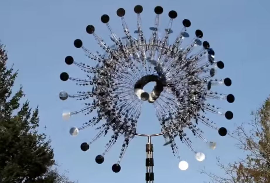 Kinetic Art - The Sounding Line